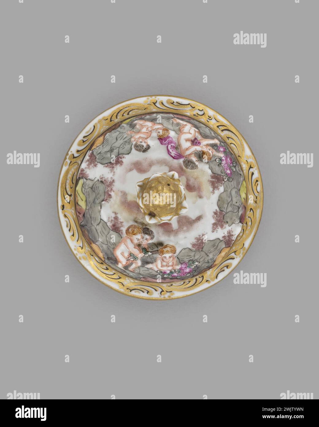 Unknown, vase cover (common name). Porcelain, polychrome enamels ...