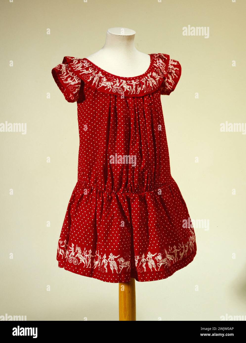 Dress, around 1897. Galliera, fashion museum of the city of Paris. Feminine, haute couture ...