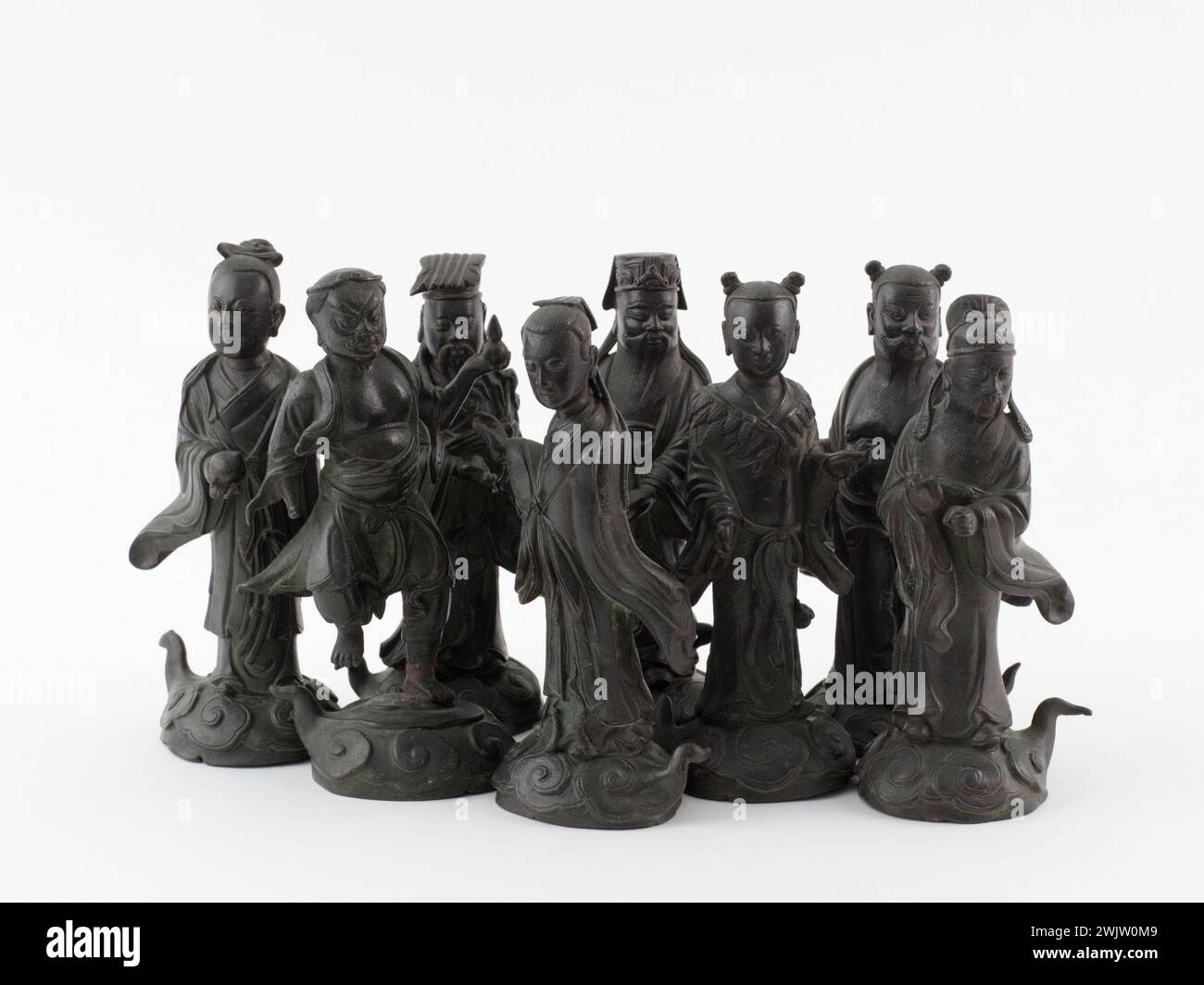 Eight male characters. Bronze. China. Paris, Cernuschi museum. 71127-18 ...