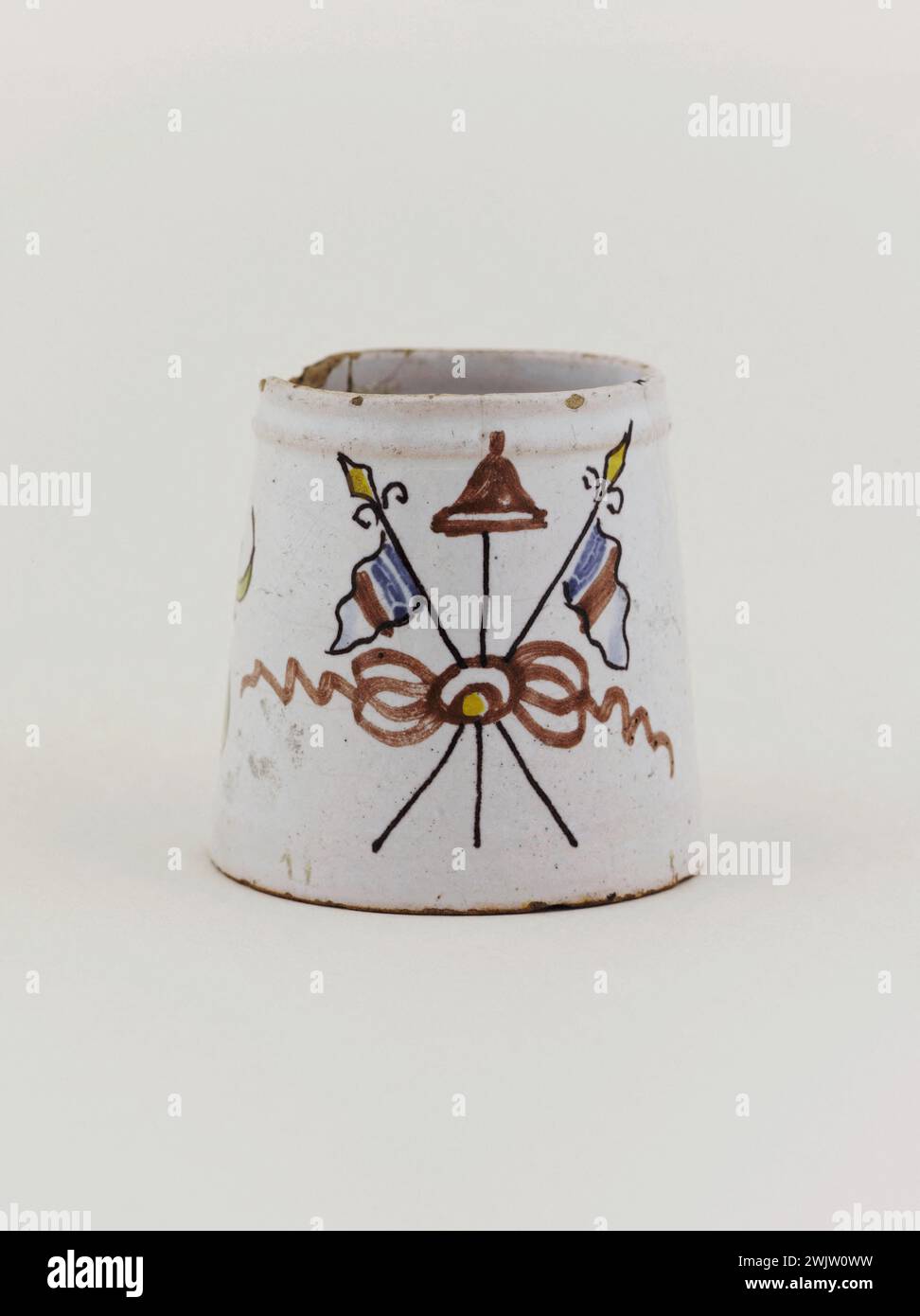 Anonymous. Flag cup. Earthenware. ?. Paris, Carnavalet museum. 72437-44 ...