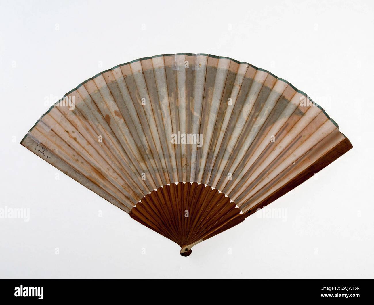 Eventail 18th century hi-res stock photography and images - Alamy