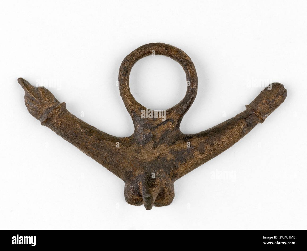 Triphallic amulet. Copper alloy. Gallo-Roman time. Paris, Carnavalet ...