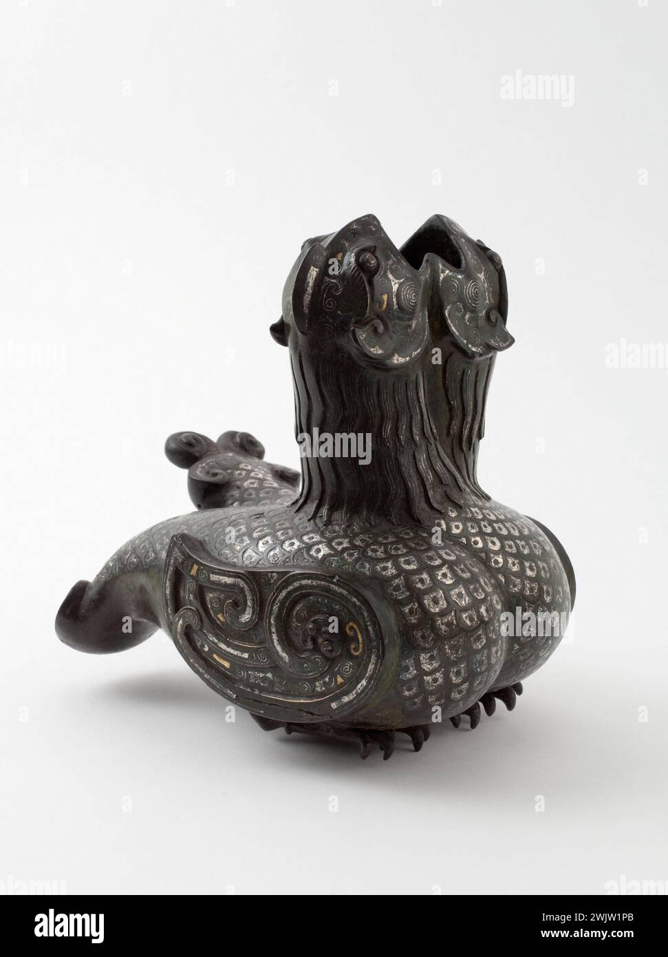 Vase zoomorphic. Bronze. China. Paris, Cernuschi museum. 70002-15 ...