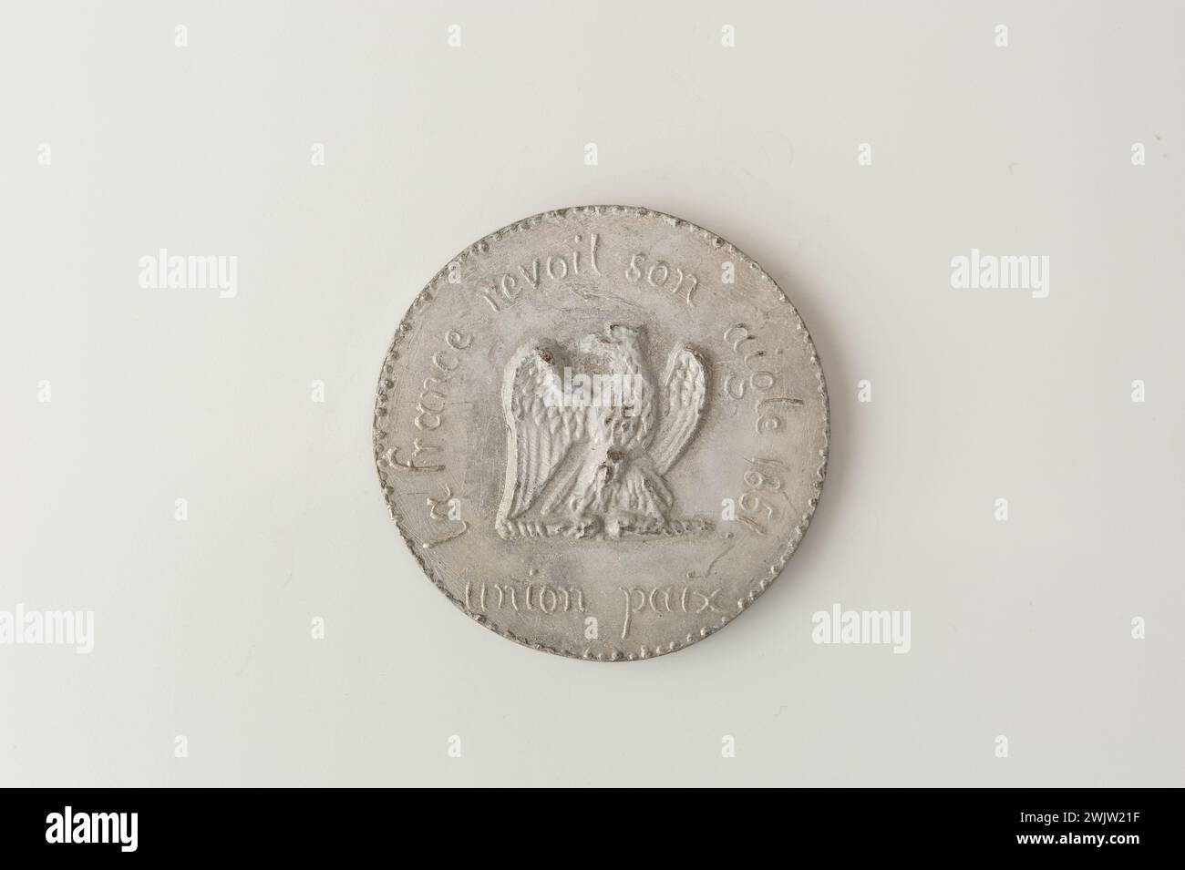 Carnavalet museum, medal collection Coat of arms adorned with a ...