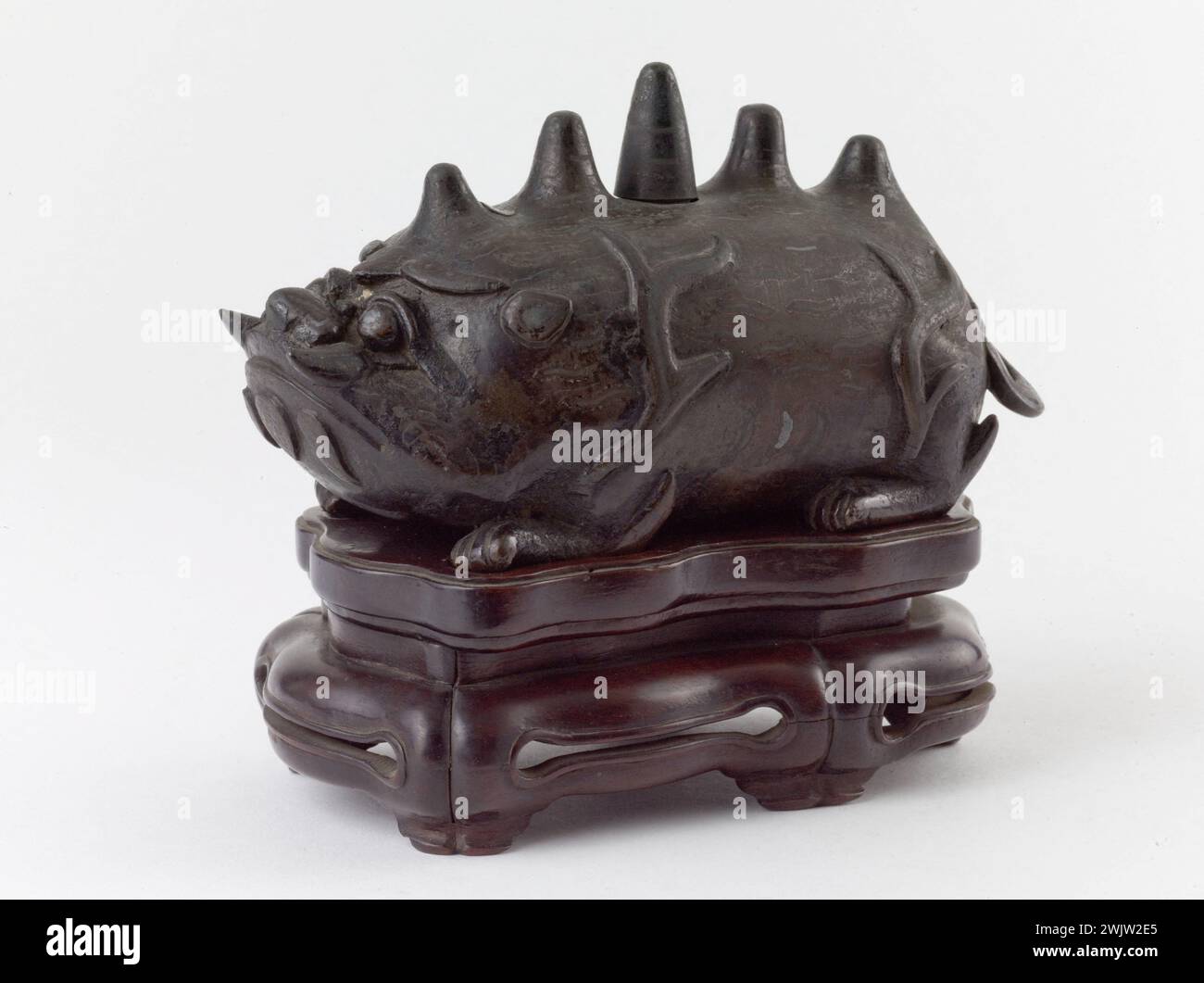 China?. Hedgehog. Bronze and silver and wood. Paris, Cernuschi museum ...