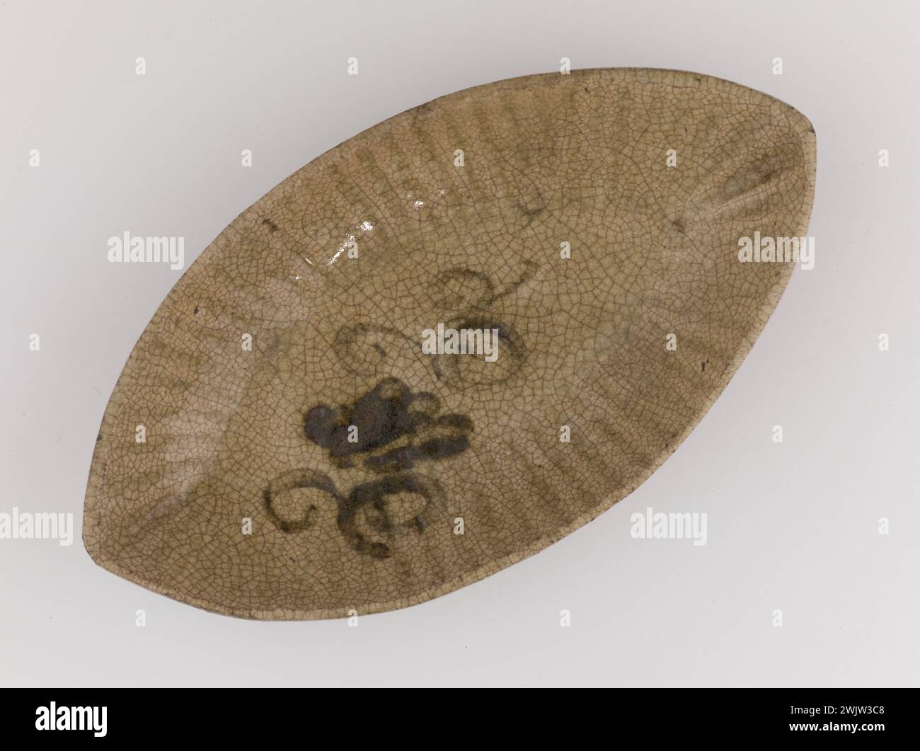 Ravier. Sandstone, Céladon covered, iron brown under the cover. Paris ...