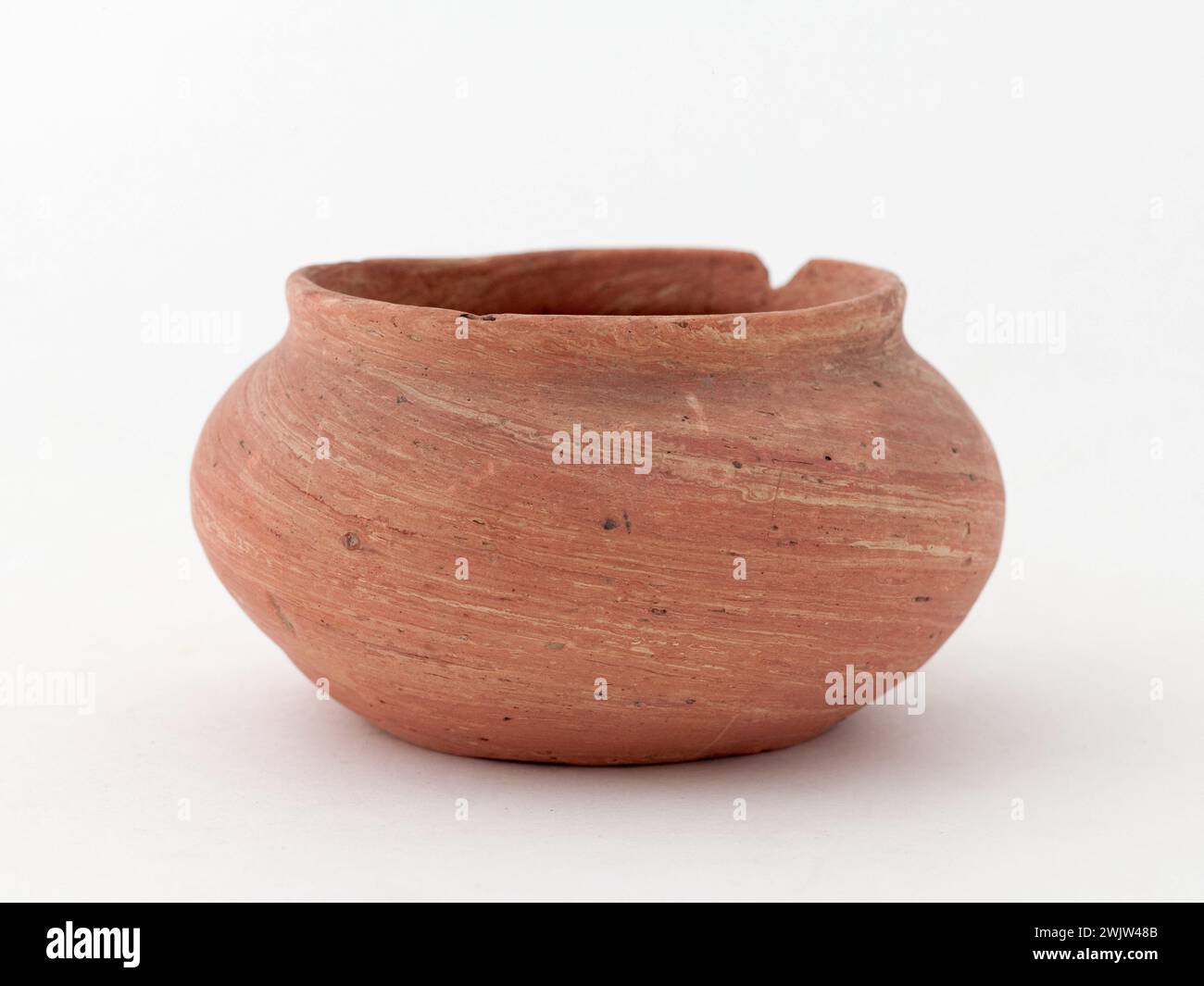 Small globular pot with small right collar ". Terracotta. Vietnam-Xe ...