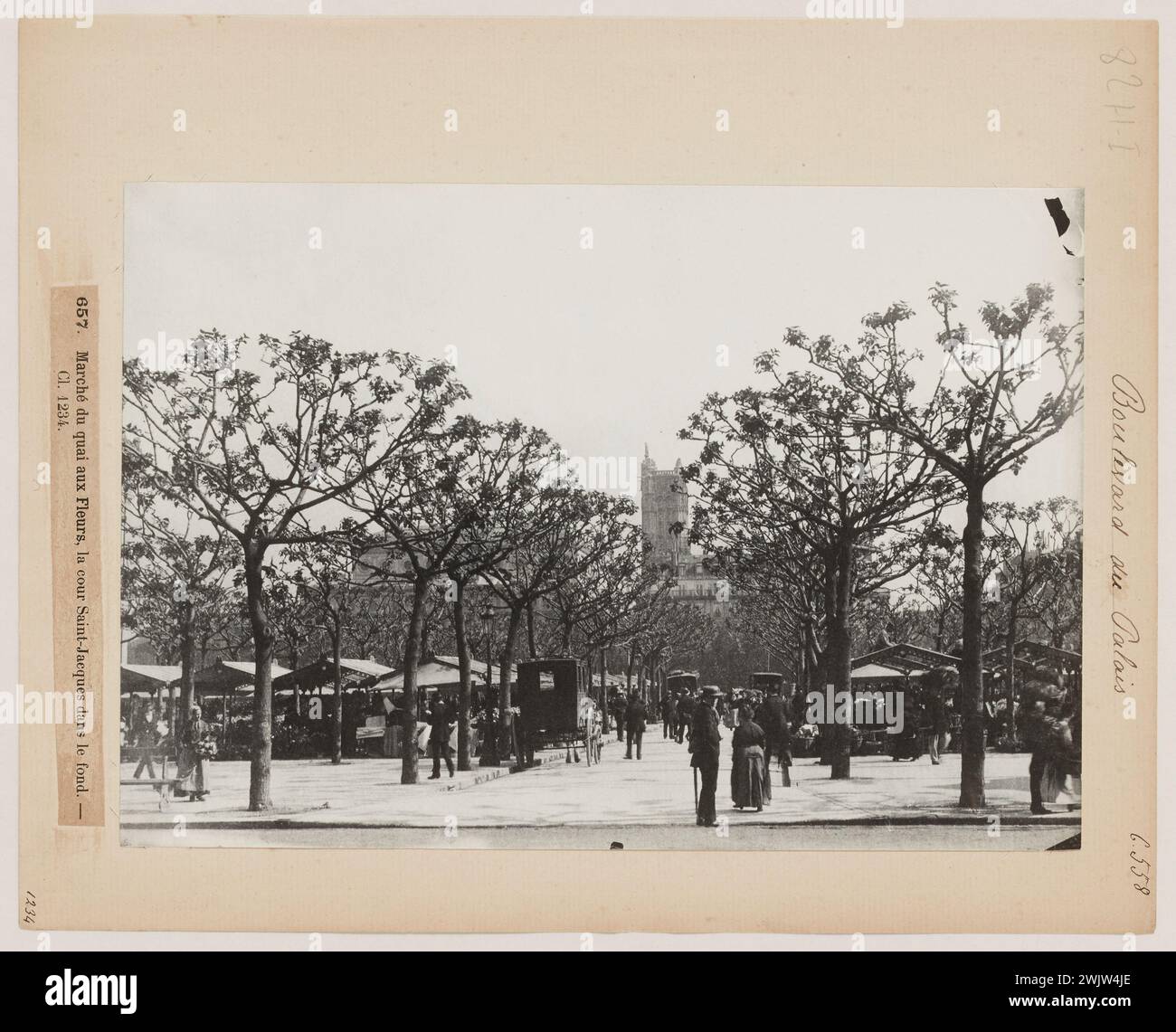 Tour du marché hi-res stock photography and images - Alamy