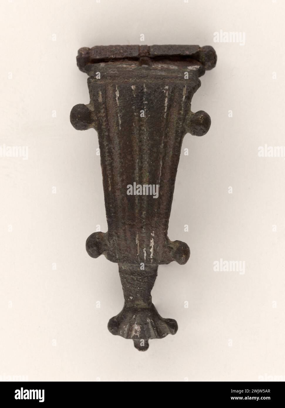 Fibula. Copper alloy. Gallo-Roman. Paris, Carnavalet museum. 51463-12 ...