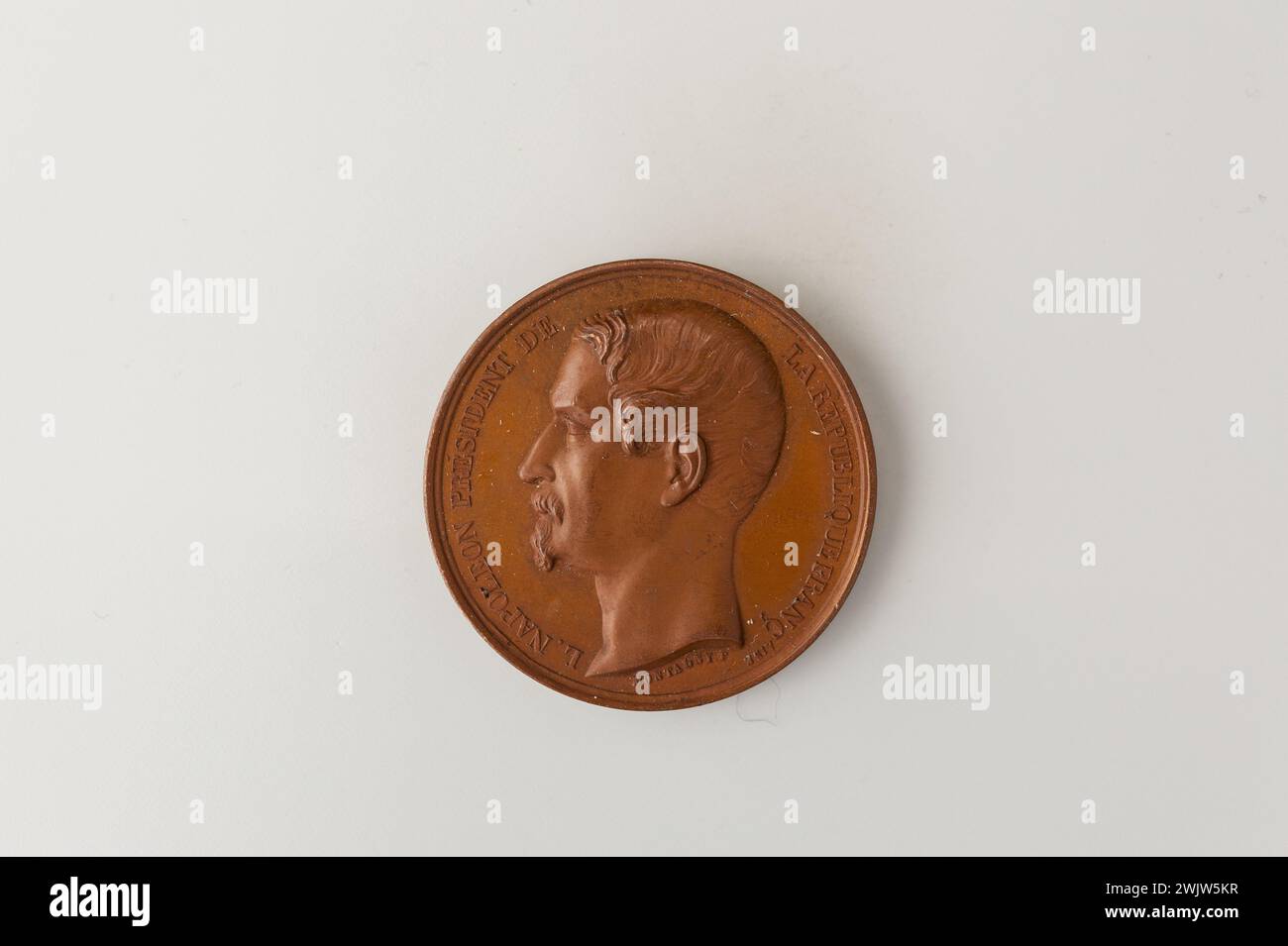 Carnavalet museum, medal collection Right to the left of Louis-Napoléon ...
