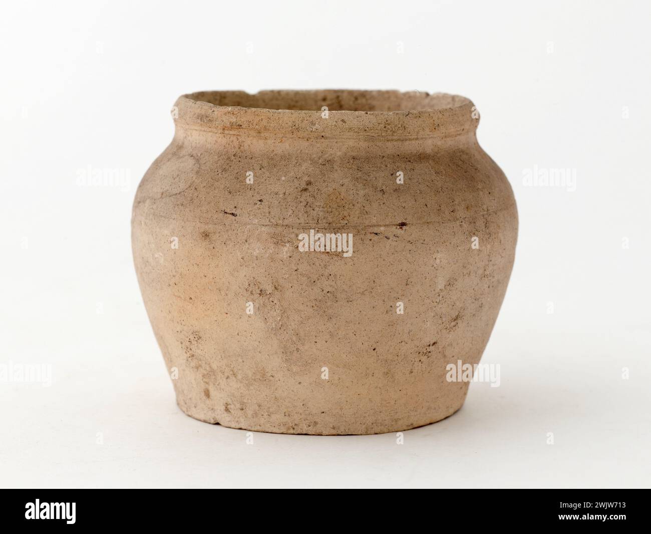Ovoid pot with small profiled collar ". Terracotta. Vietnam-Xe-Xive s ...