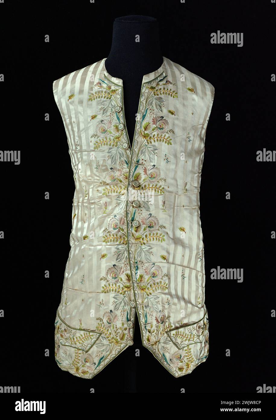 Cream silk Beijing, embroidery with the stacking past, rod point, knot ...