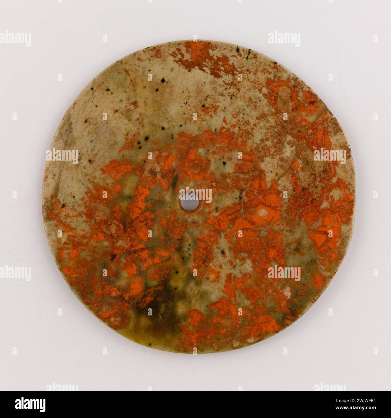 Disk. Jade, China, Han dynasty (206 BC AP.J.-C.). Paris, Cernuschi ...