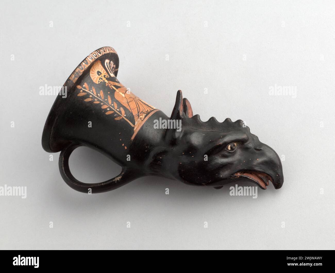 Ceramic mythology greek pottery hi-res stock photography and images - Alamy