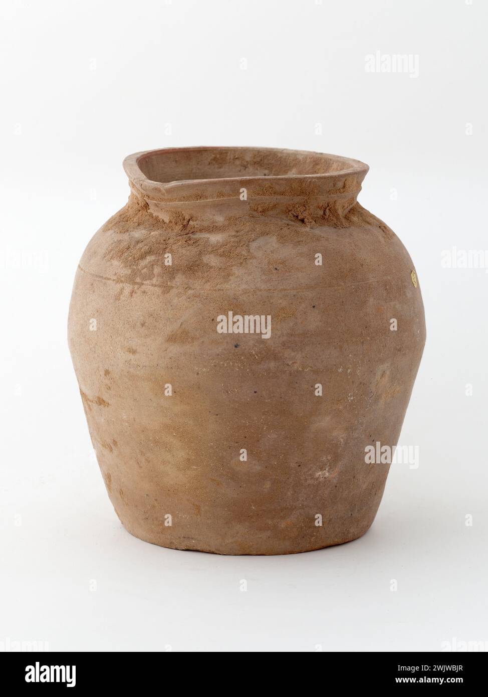 Ovoid jar ". Terracotta. Vietnam-Xe-Xive s. Paris, Cernuschi museum ...