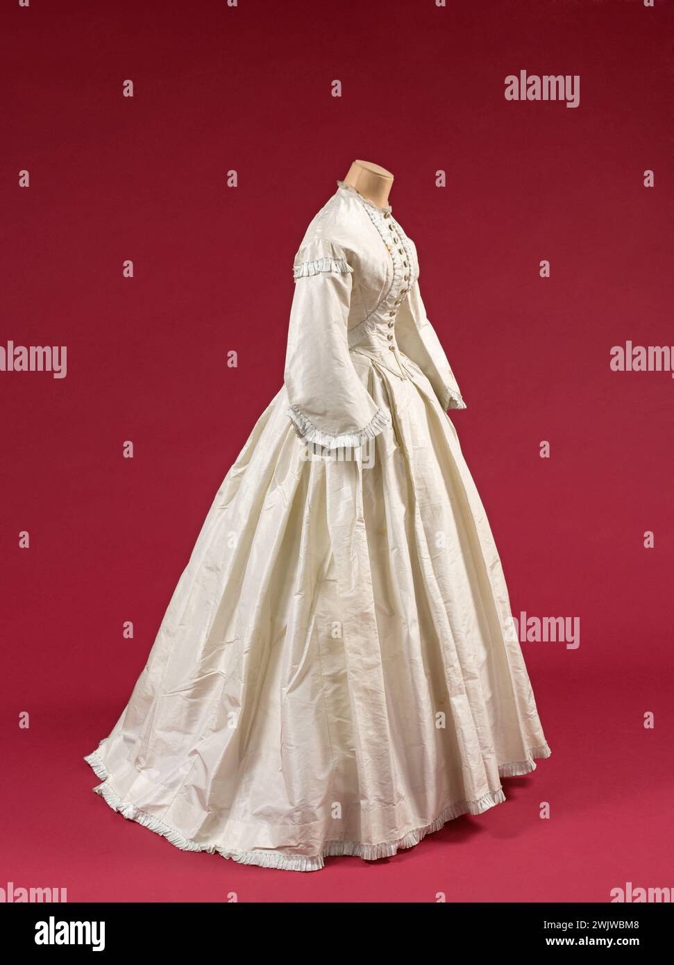 Day dress. Taffeta shaped, tulle, rucked with pale blue silk. 1861-1862 ...
