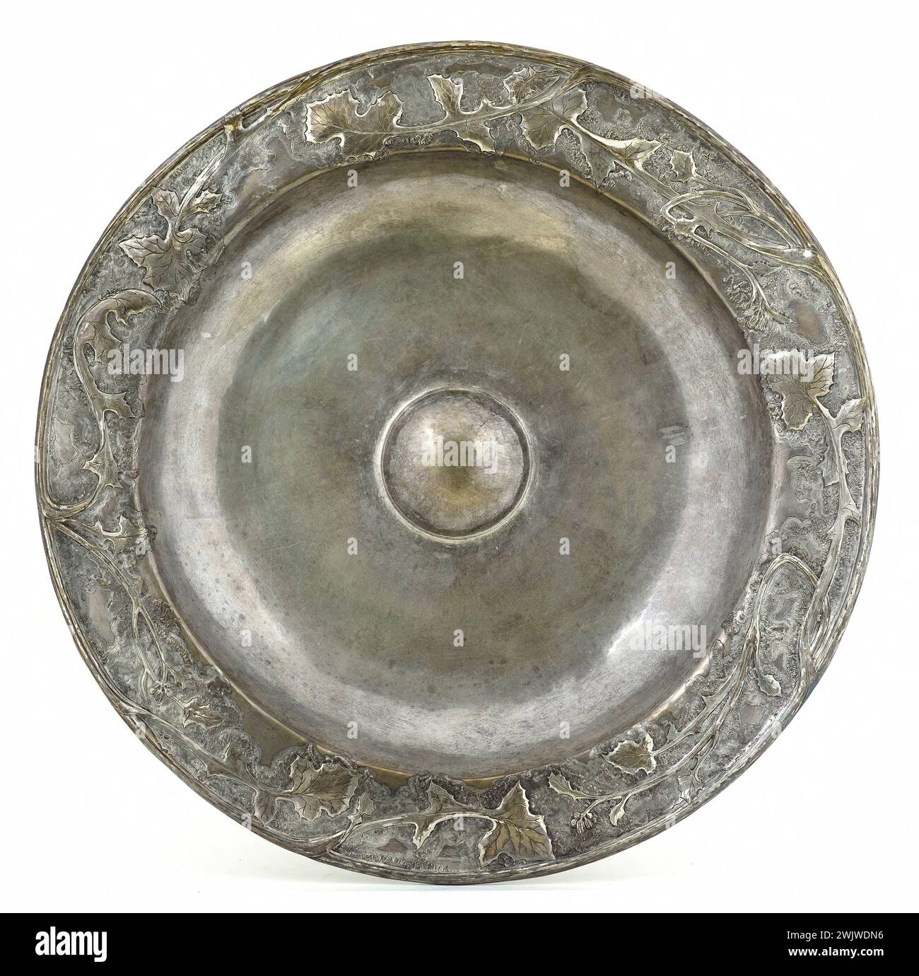 Henri Husson / Adrien-Aurélien Hébrard. Plateau. Harted, pushed and chiseled silver, silver frog ...