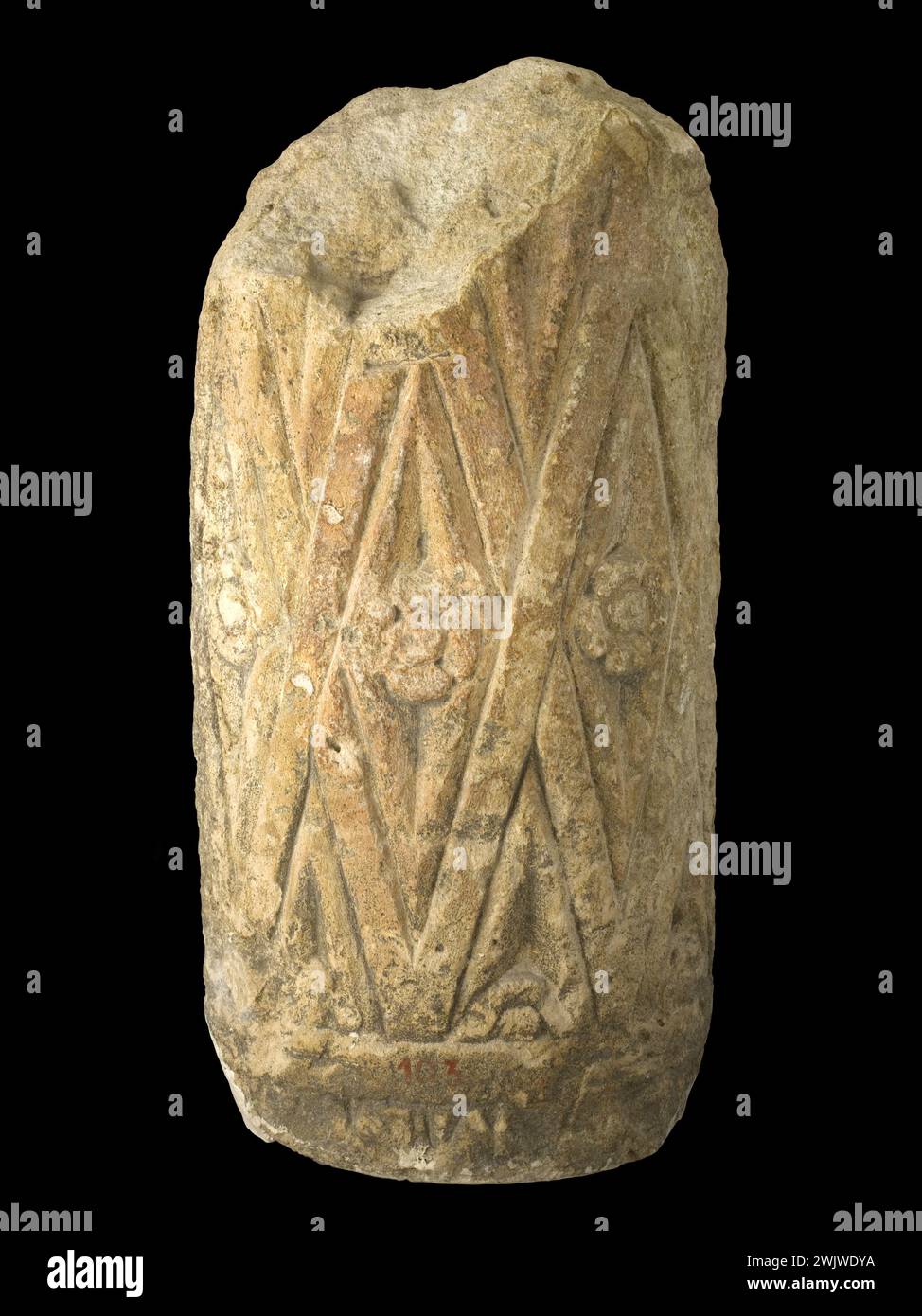Half column demi column hi-res stock photography and images - Alamy