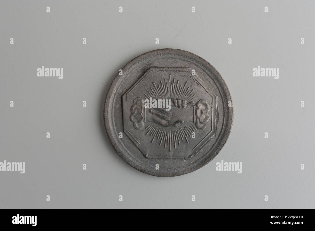 Carnavalet museum, medal collection Right registration on five lines ...