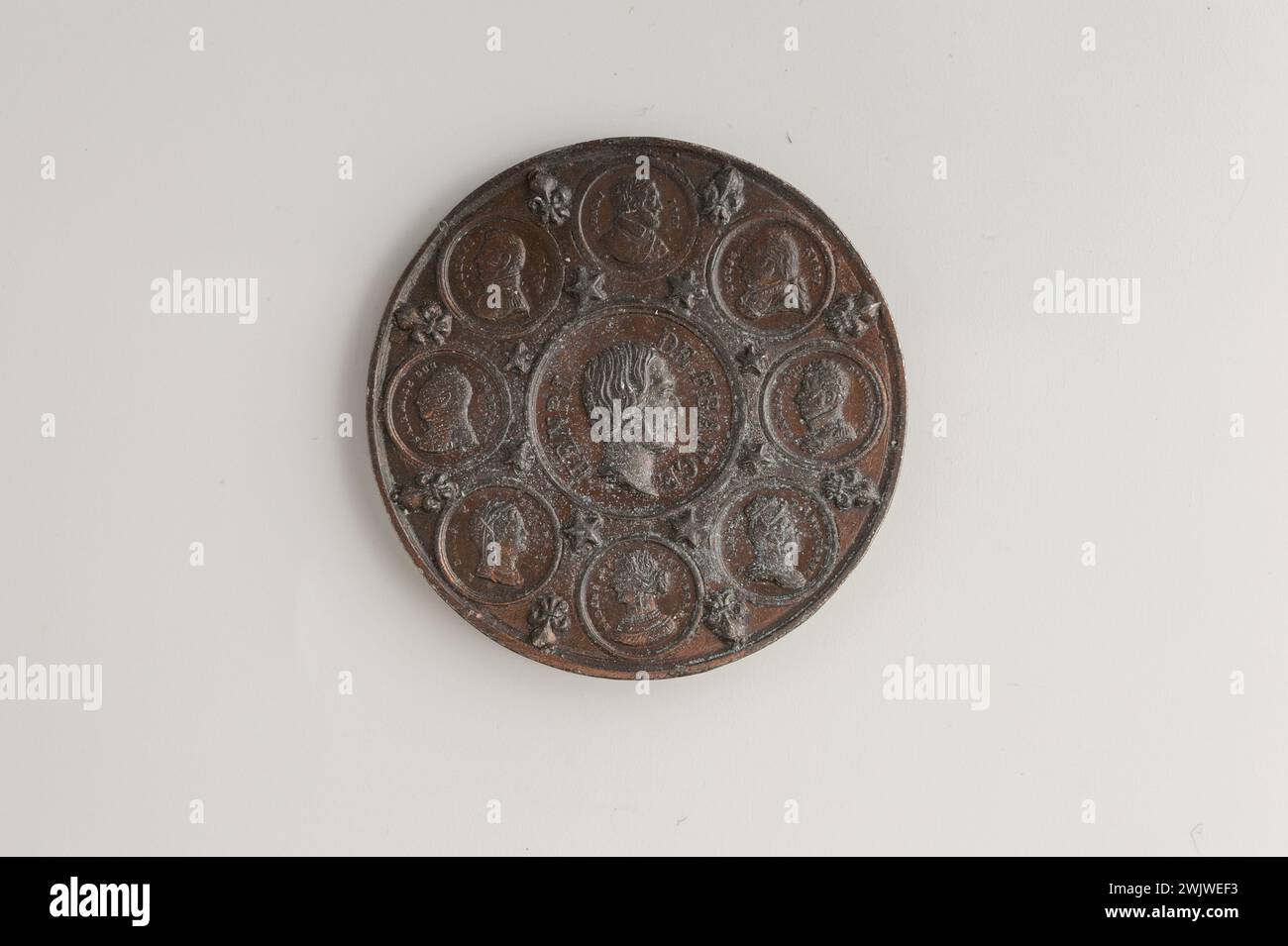 Carnavalet museum, medal collection Right to the center, head to the ...