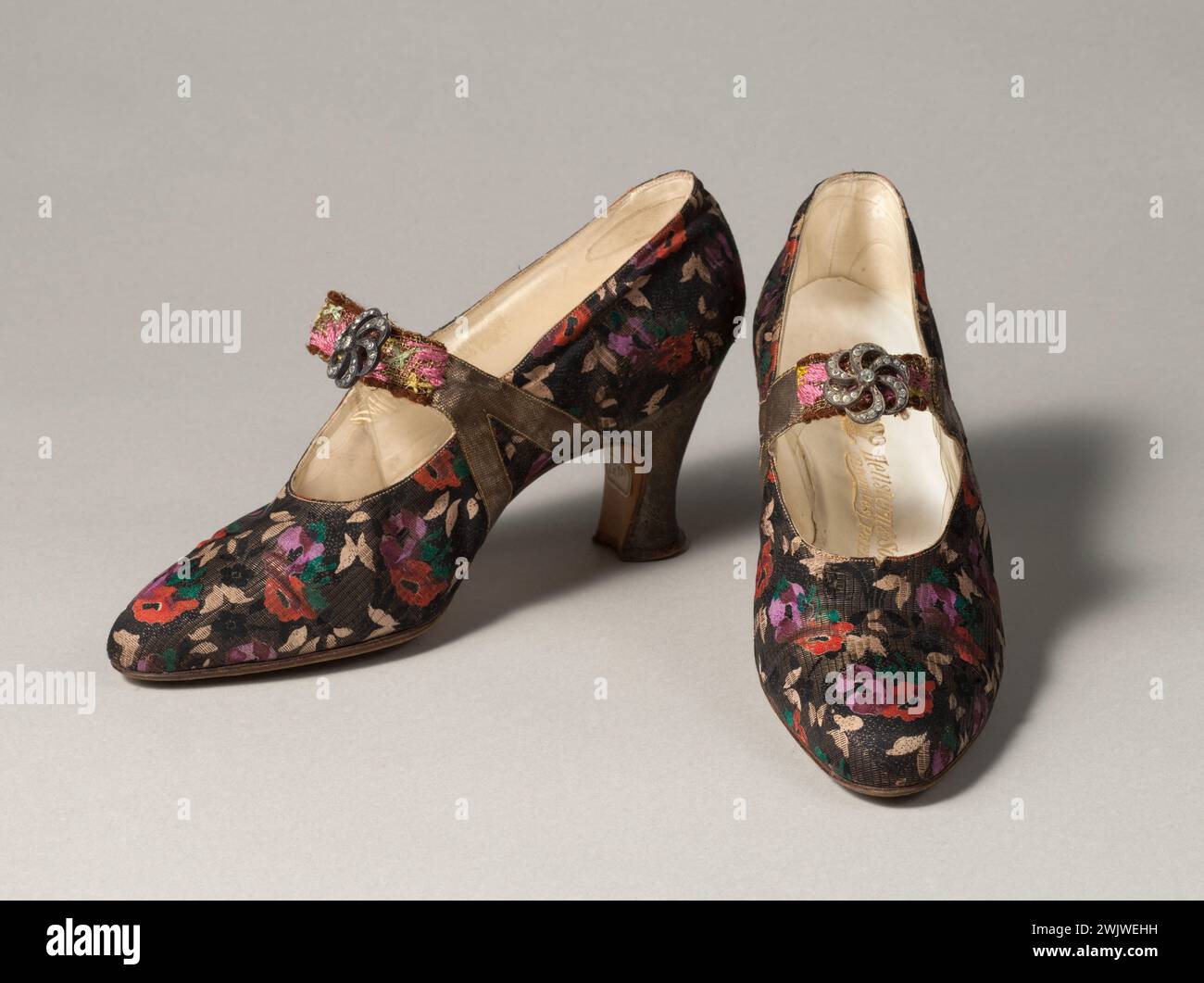 Rhinestone shoes hi-res stock photography and images - Alamy
