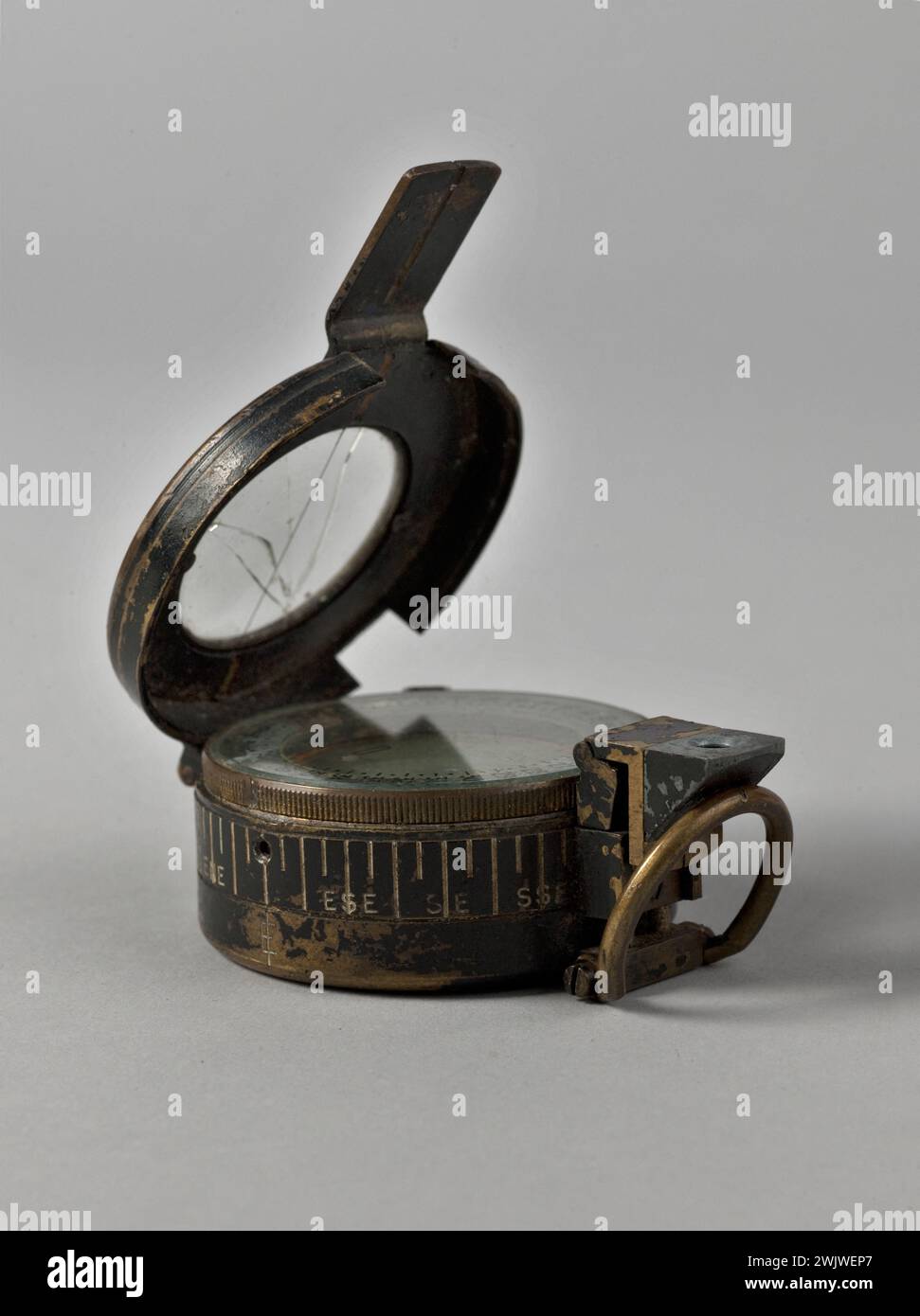 War 1939-1945. British compass with liquid level Mark Kiii (or MKIII ...