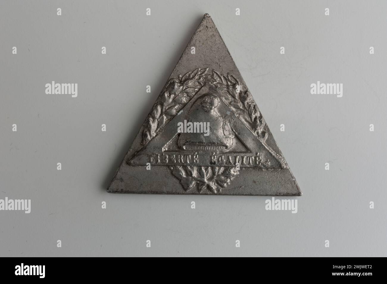 Carnavalet museum, medal collection Right registration on two lines ...