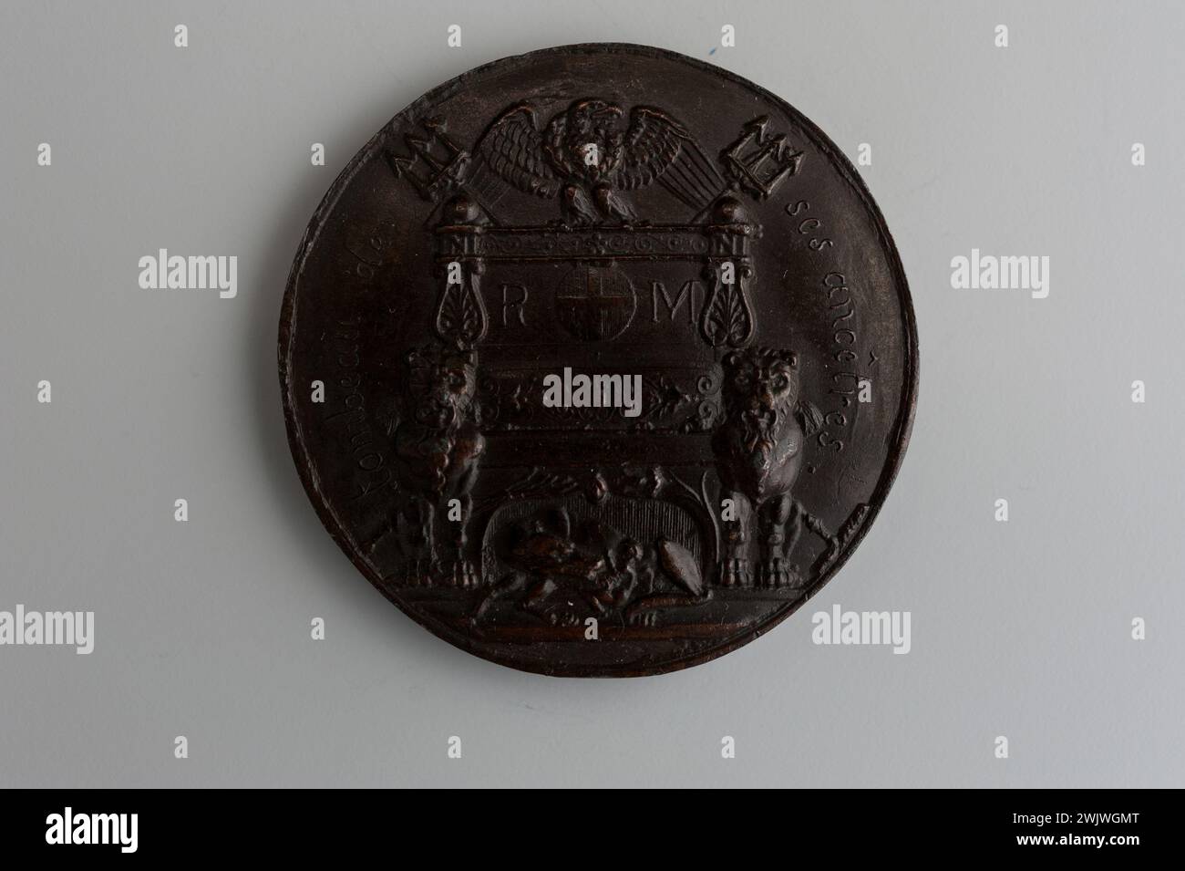 Carnavalet museum, medal collection Allegory right of the draped ...
