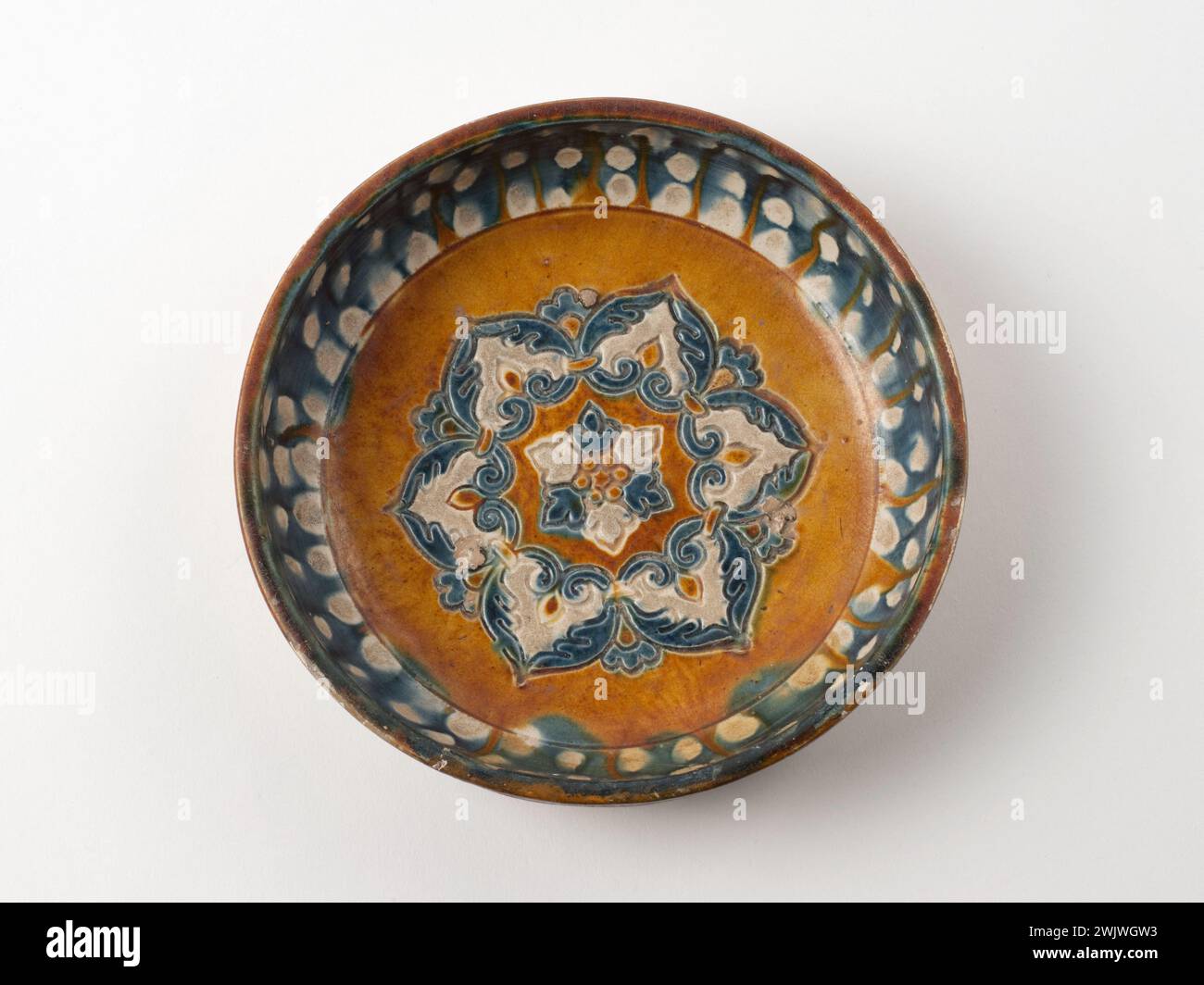 Cut. Terracotta. China, Tang dynasty. Paris, Cernuschi museum. 72776-10 ...