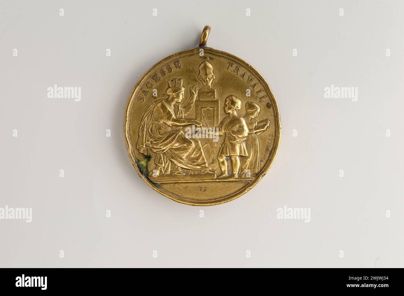 Carnavalet museum, medal collection Right the city of Paris, sitting on ...