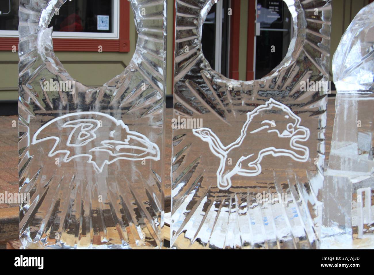 Ice Carving at Fete de Glace' 2024 on the streets of St. Charles ...
