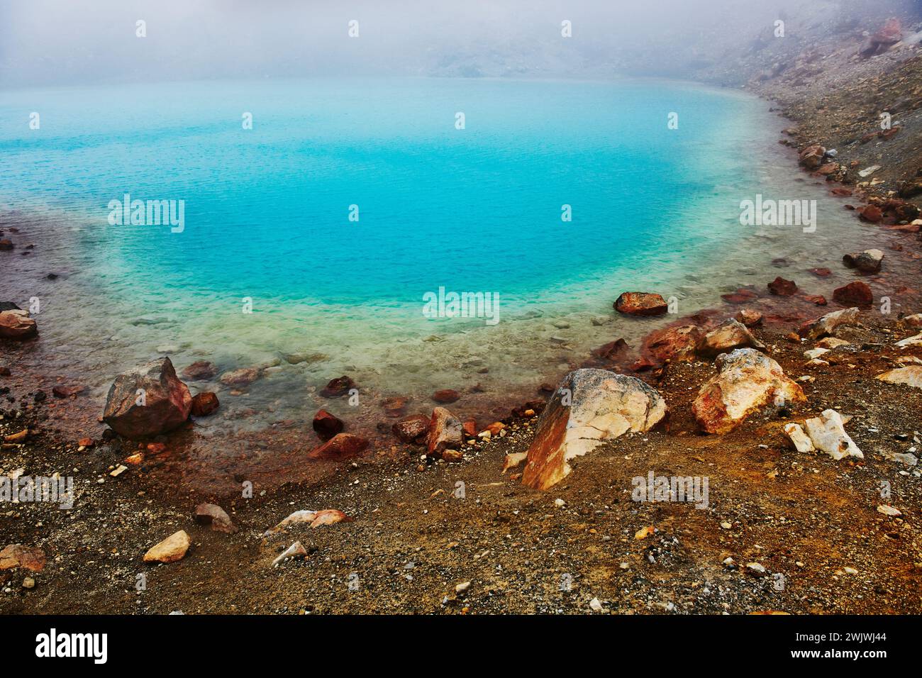 Emerald lake along Tongariro Alpine Crossing trail, Tongariro National ...
