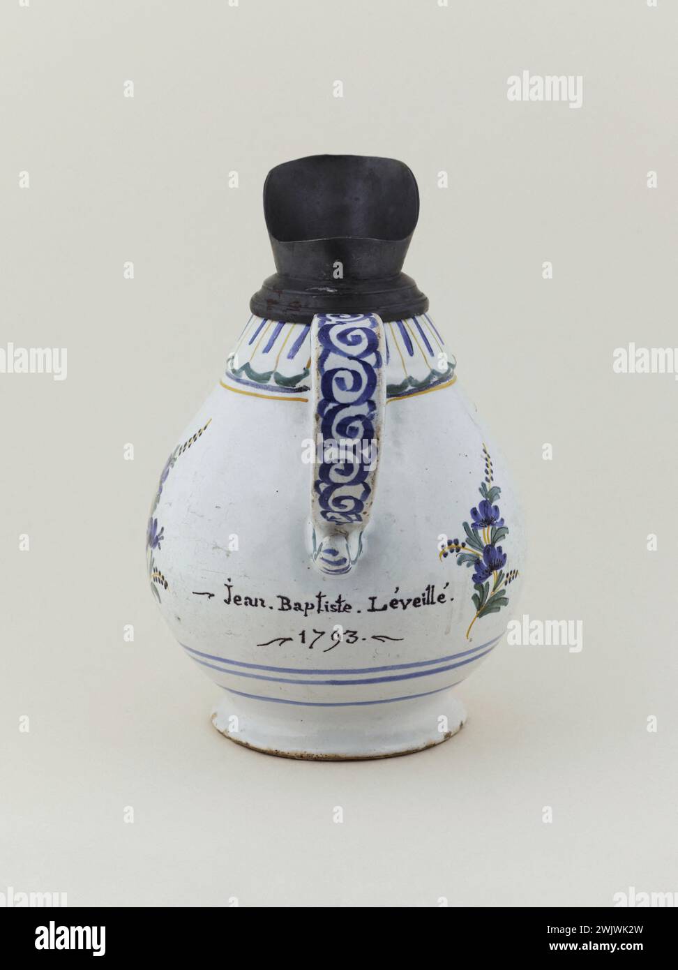 Pot à boire hi-res stock photography and images - Alamy