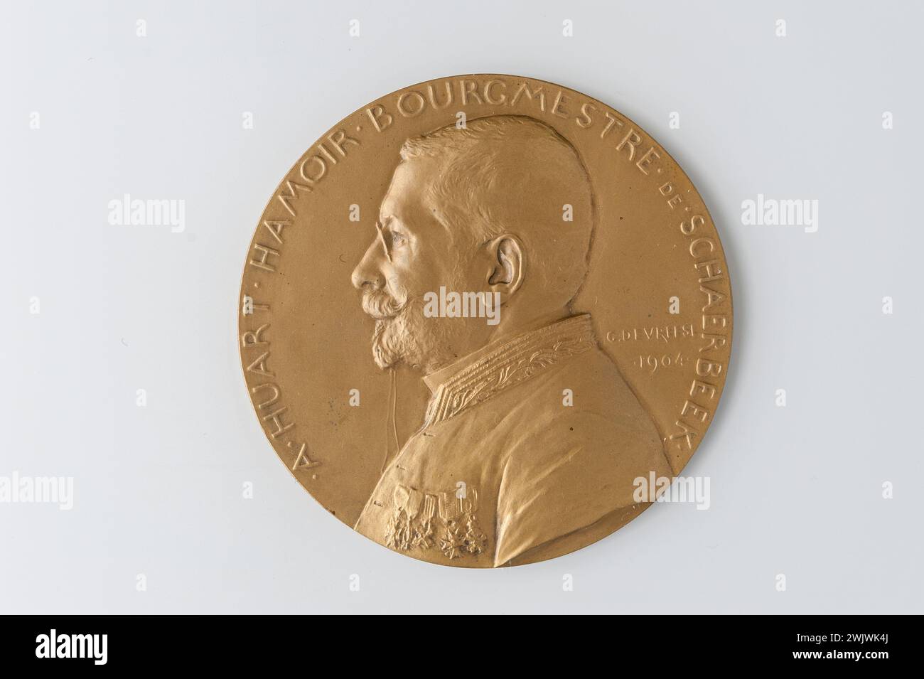 Carnavalet museum, medal collection Right bust of a. Huart-Hamoir ...