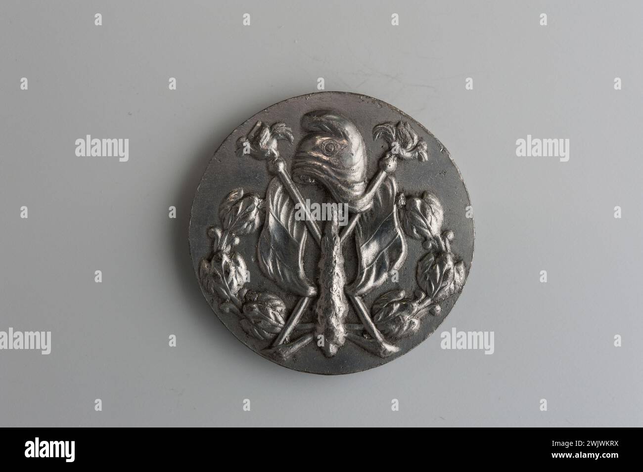 Cross placed sword hi-res stock photography and images - Alamy