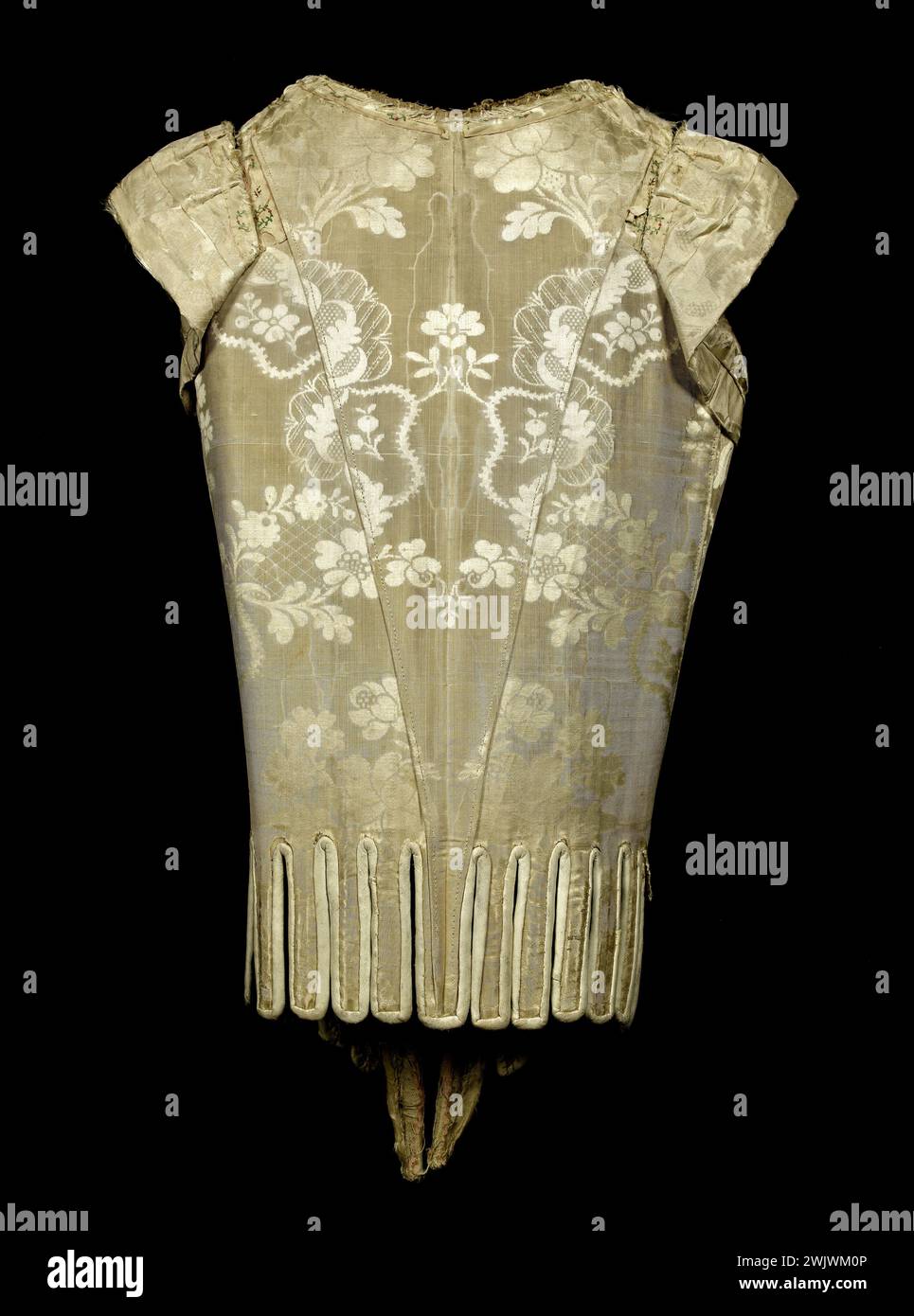 Body with regional costume disguise. Taffeta, silk, moiré, lining ...
