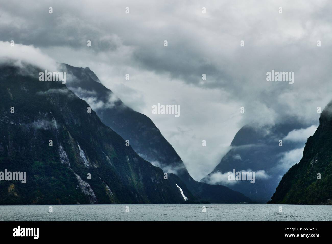 Landscape of Milford Sound / Piopiotahi, South Island, New Zealand ...