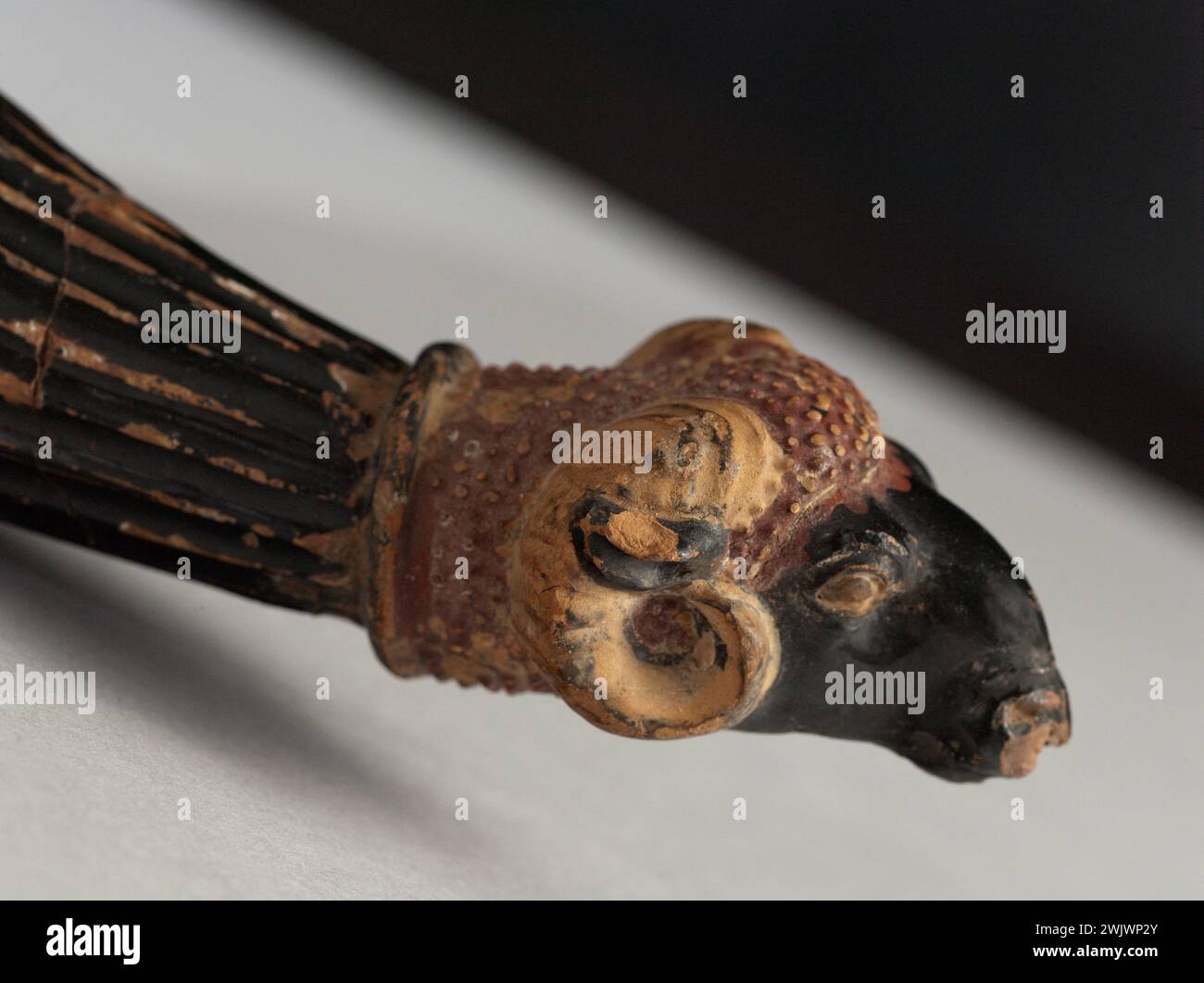 Ancient greek drinking horn hi-res stock photography and images - Alamy