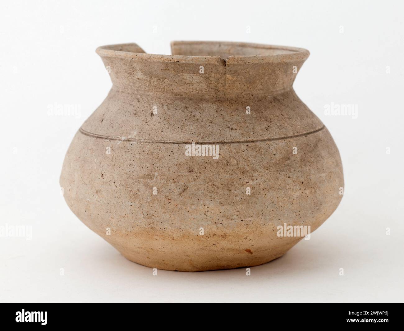 Globular pot ". Terracotta. Vietnam-Xe-Xive s. Paris, Cernuschi museum. 72186-59 Vietnamese ...