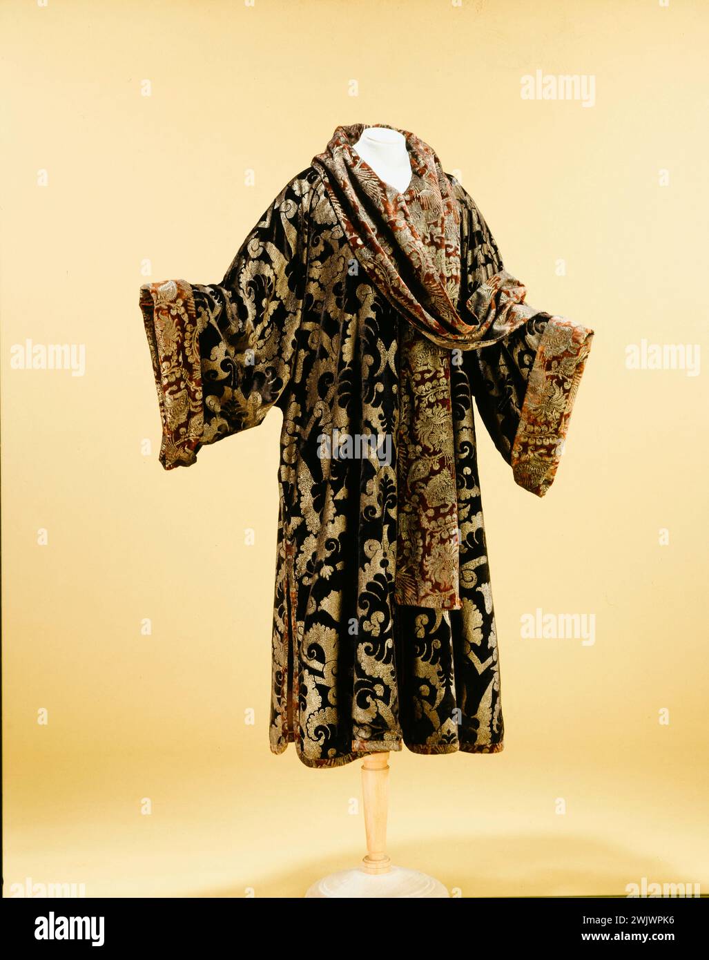 Motif argent hi-res stock photography and images - Alamy