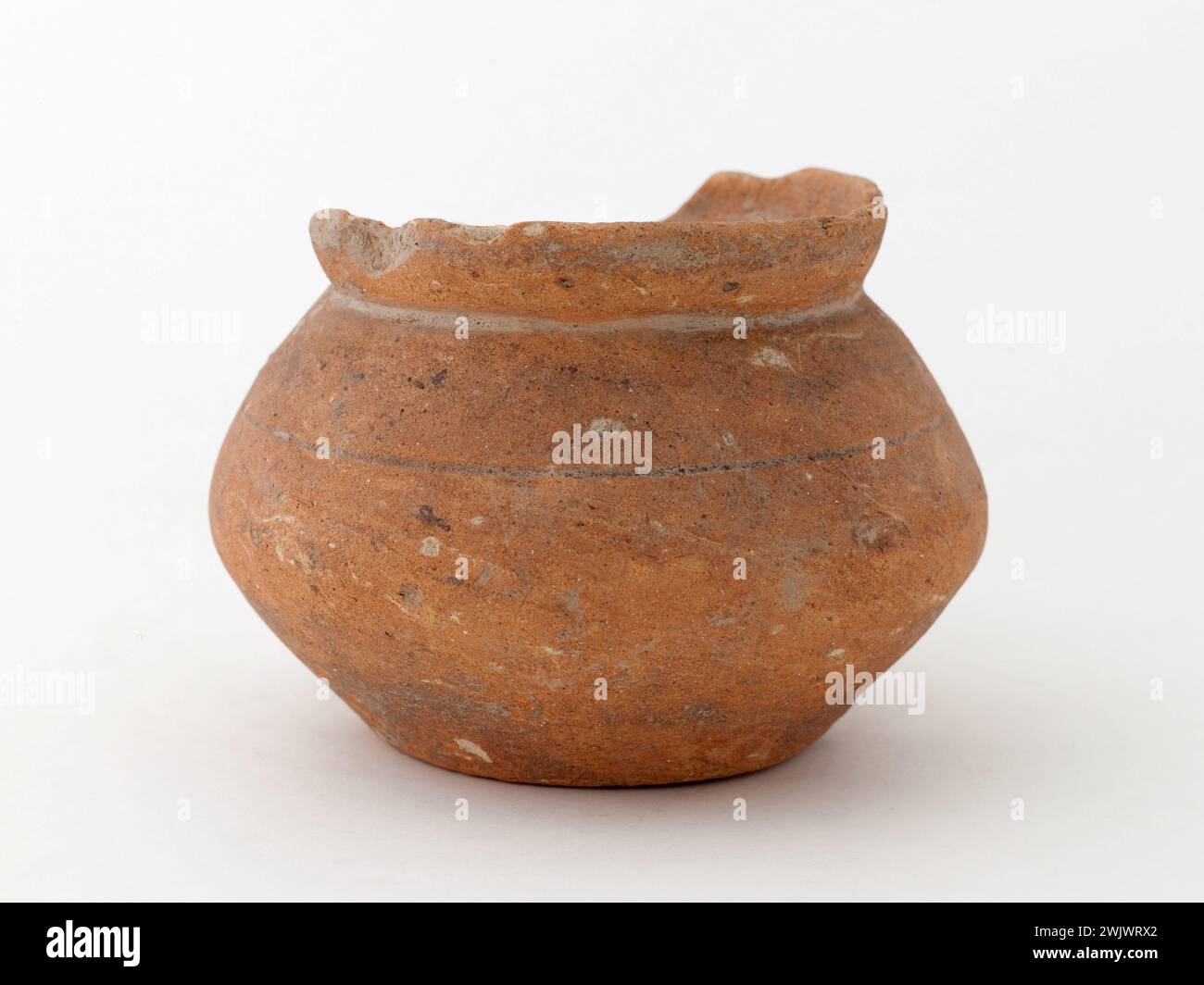 Flared pot hi-res stock photography and images - Alamy