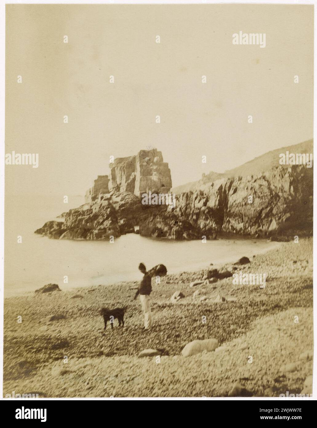 Anonymous. Guernesey beach. Guernsey. Albumin draw. Paris, house of ...