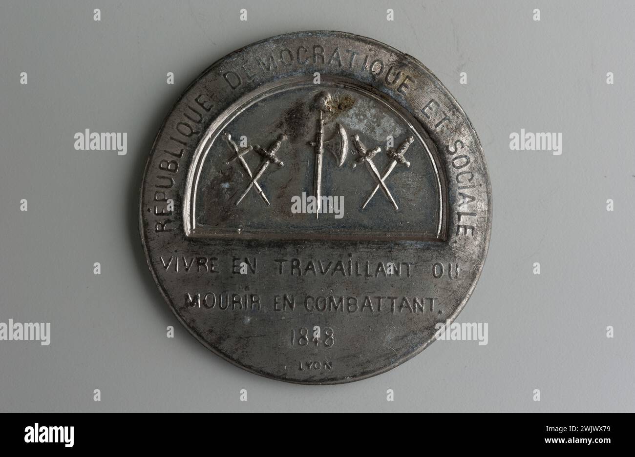 Carnavalet museum, medal collection Right an ax topped with a Phrygian ...