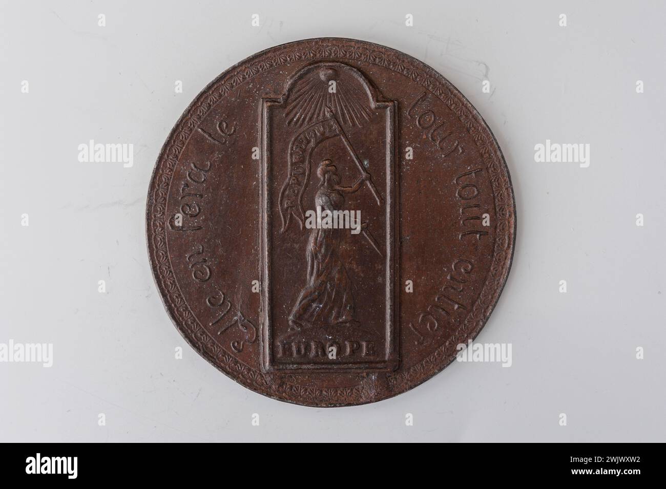 Carnavalet museum, medal collection Right in medallion, allegory of the ...