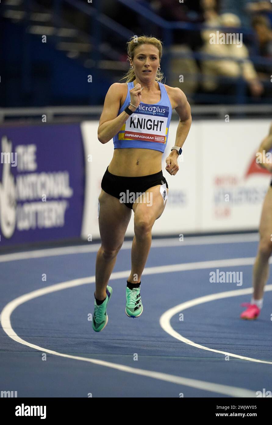 Jessie Knight on her way to winning the 400 m - Women Heat 1 during day ...