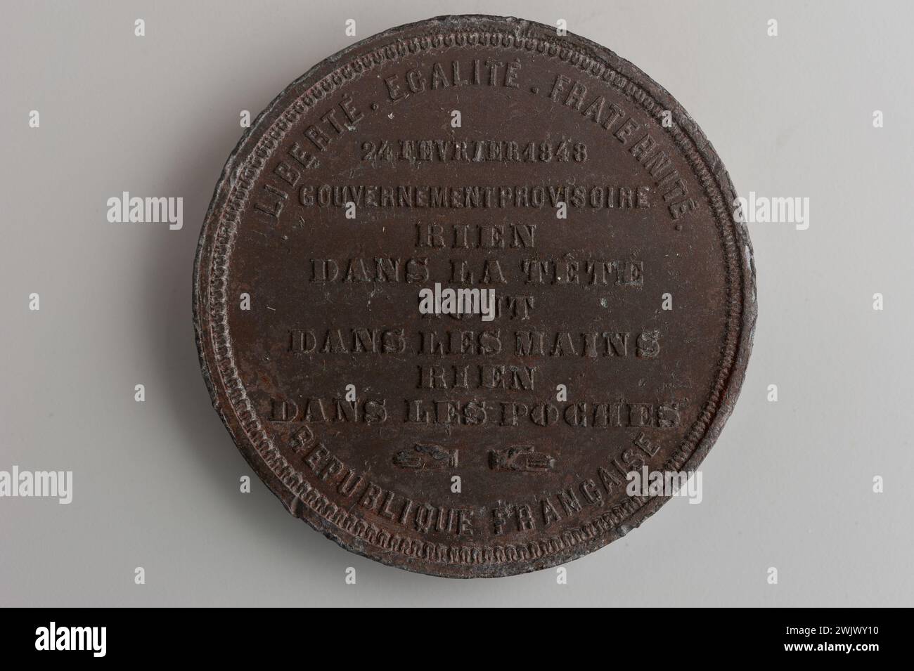 Carnavalet museum, medal collection Right registration on eight lines ...