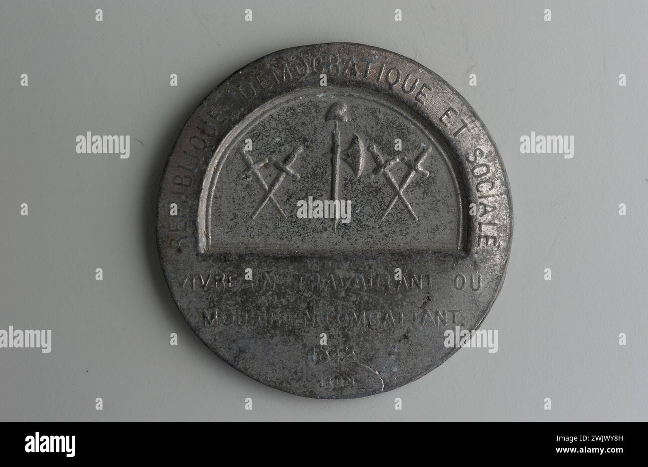 Carnavalet museum, medal collection Right an ax topped with a Phrygian ...