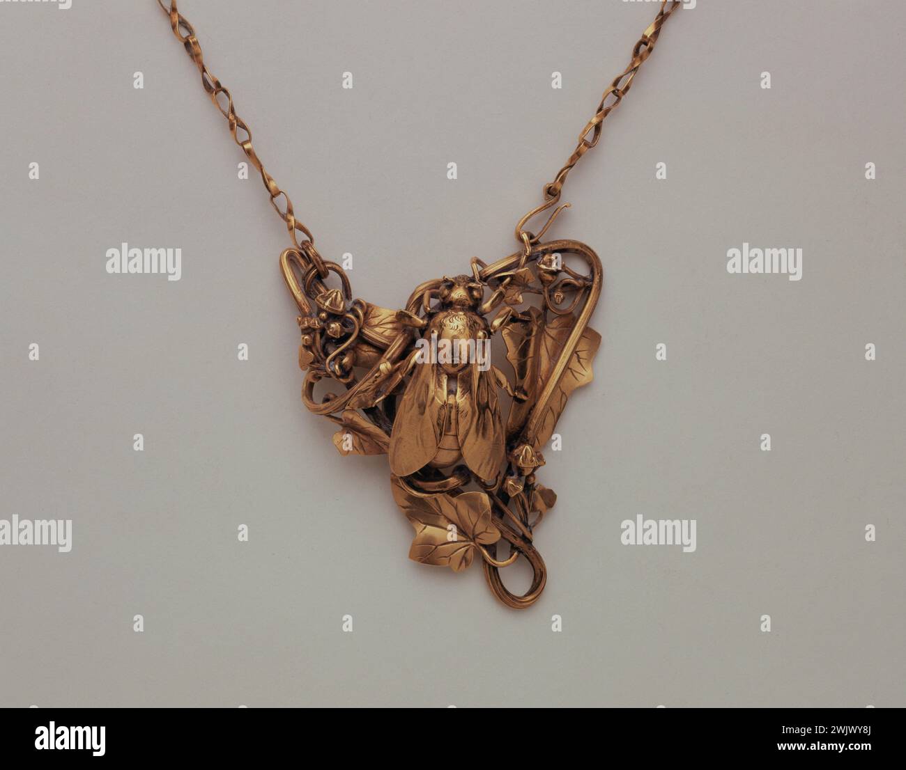 Restauration chain hi-res stock photography and images - Alamy