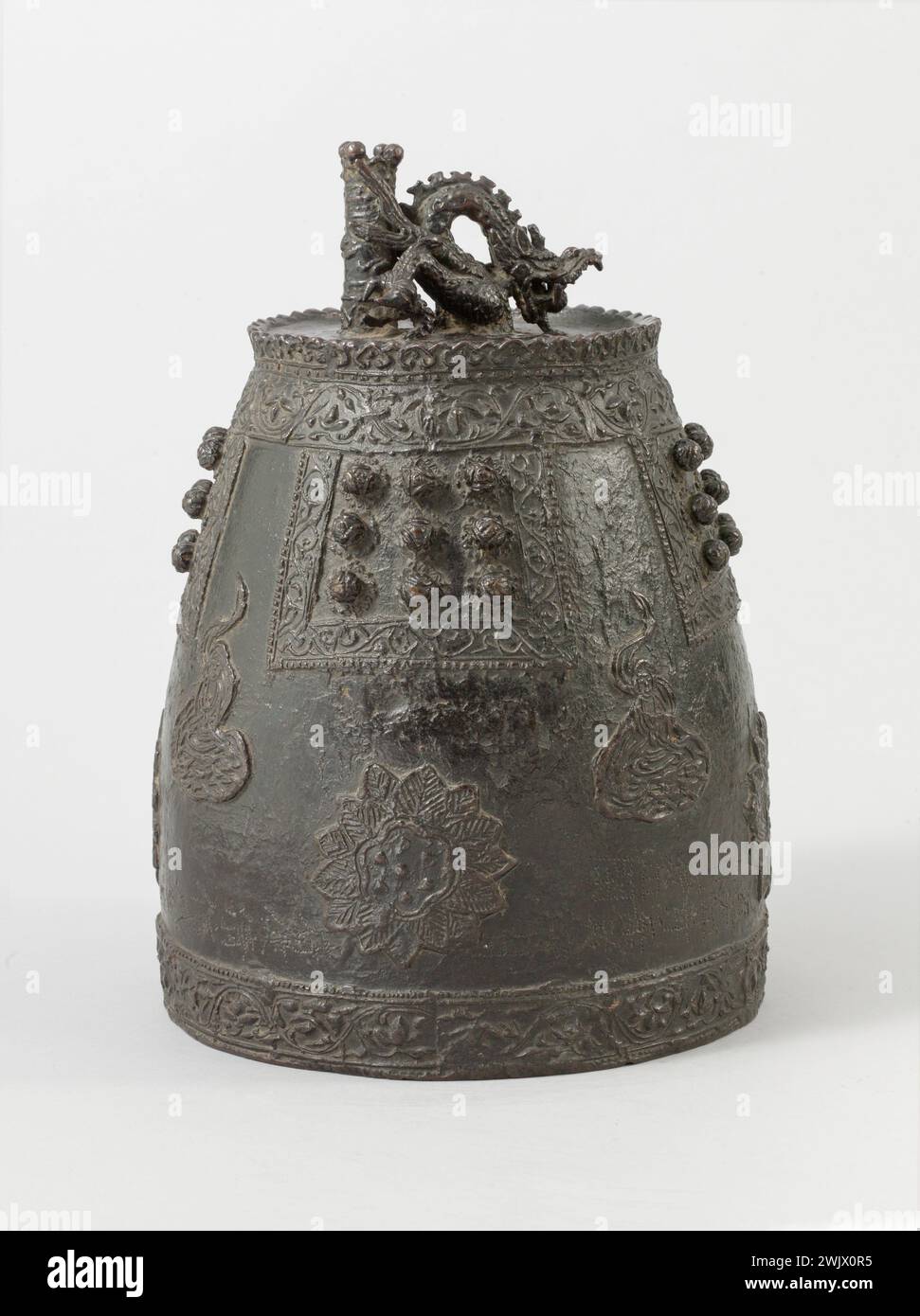 CLOKE Koryo ". Bronze. 1291. Provenaison: Paris, Museum Museum. Paris ...