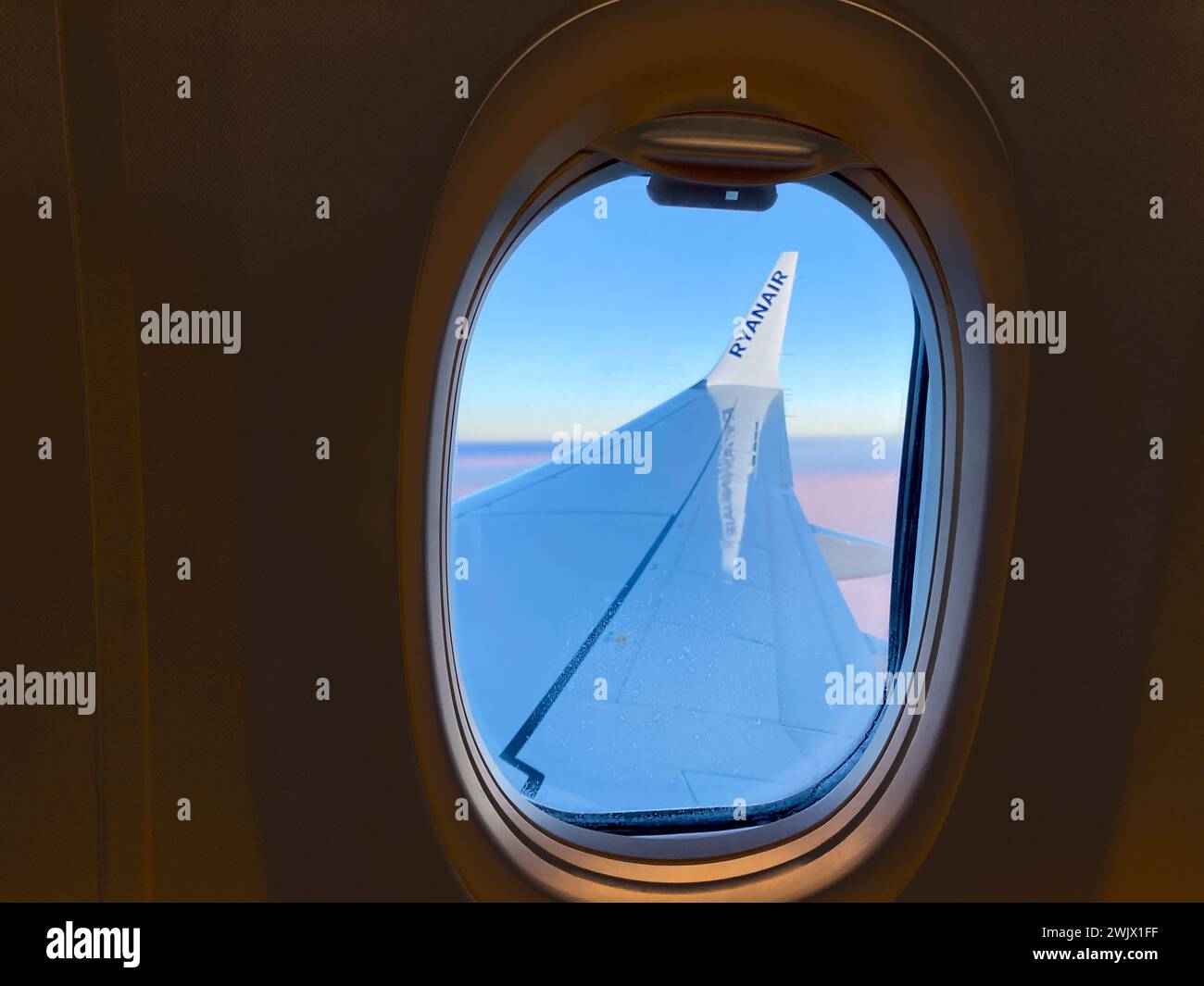 View from Boeing 747 on a RyanAir flight. Airplane wing Stock Photo - Alamy